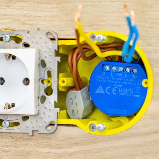 Shelly 1 Wi-Fi relay switch